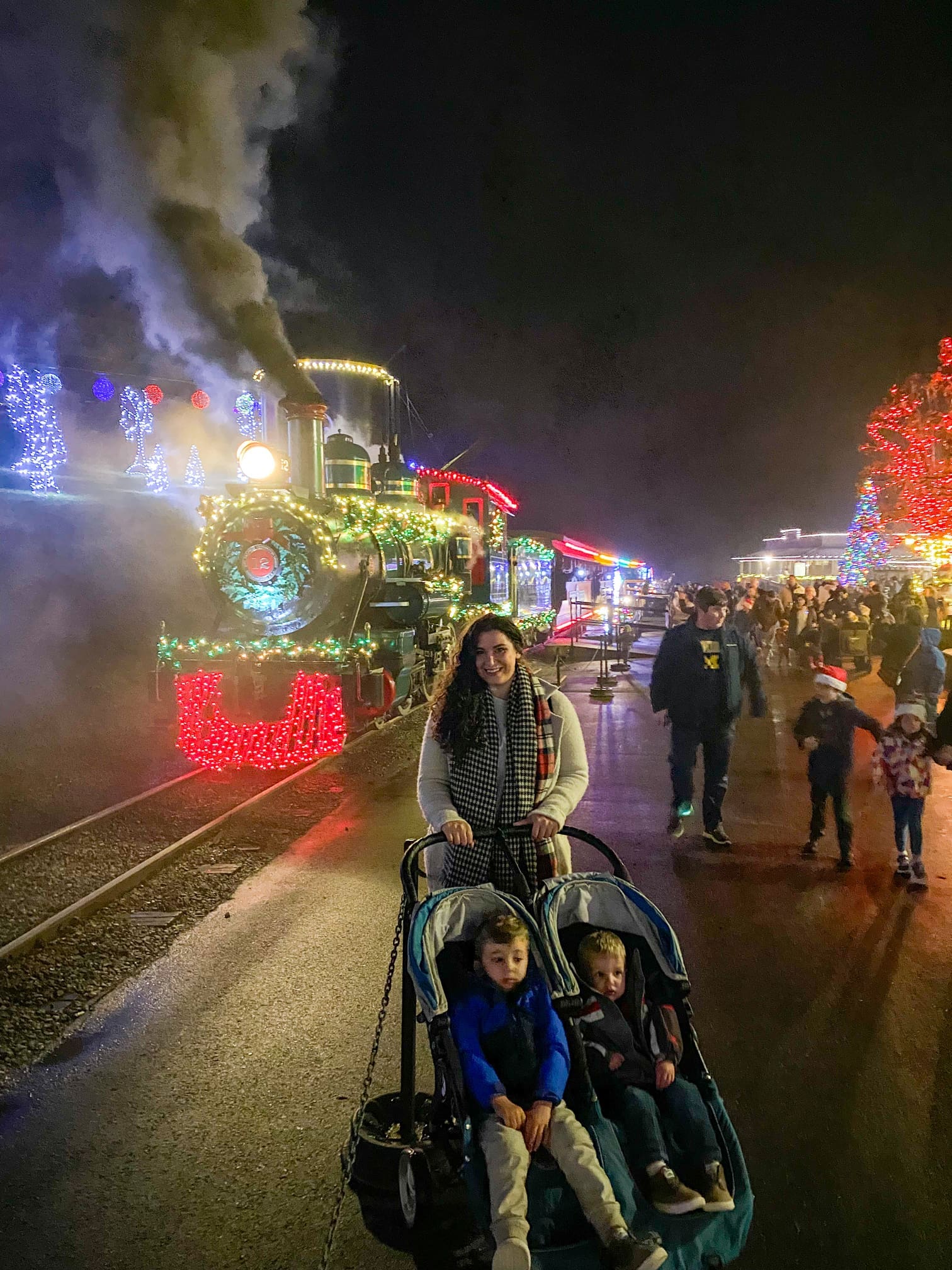 Tweetsie Christmas: A Wild West Holiday Adventure in North Carolina ...